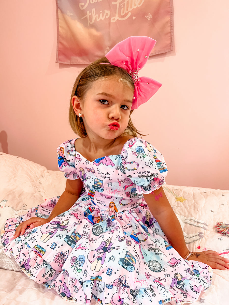 Swiftie Banner – Sienna's Sunnies